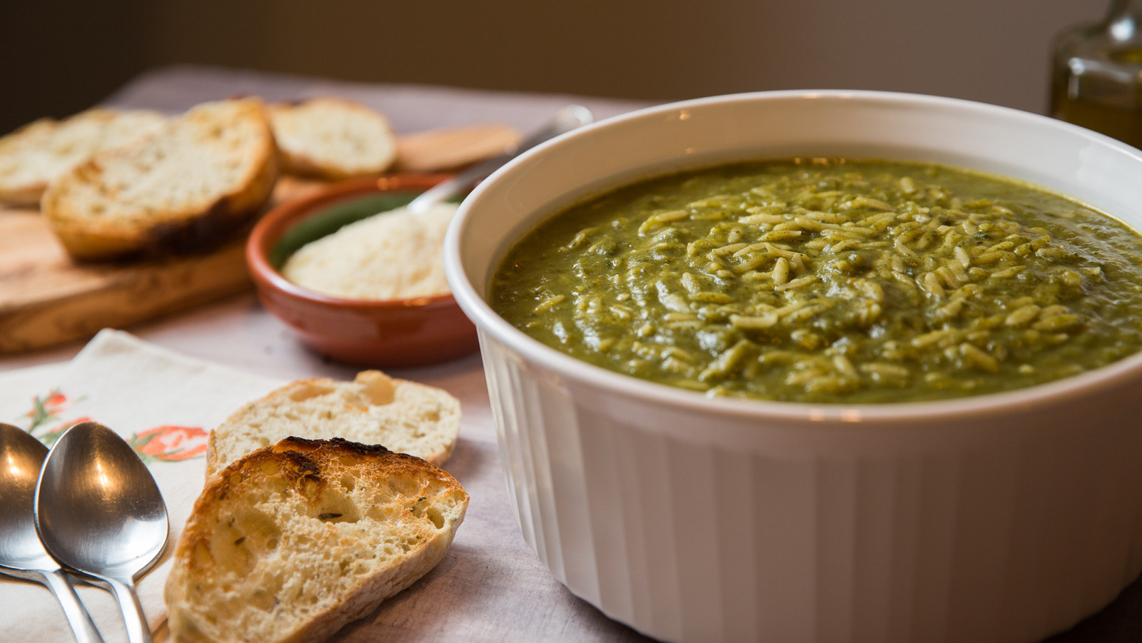 Italian Green Soup (Minestra Verde) With Pastina Recipe - Tasting Table ...