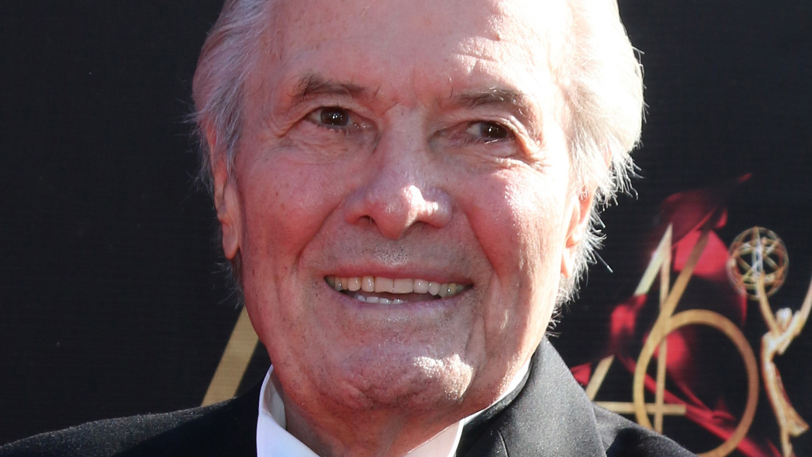 Jacques Pépin's Favorite Ways To Dress Up A Simple Pound Cake