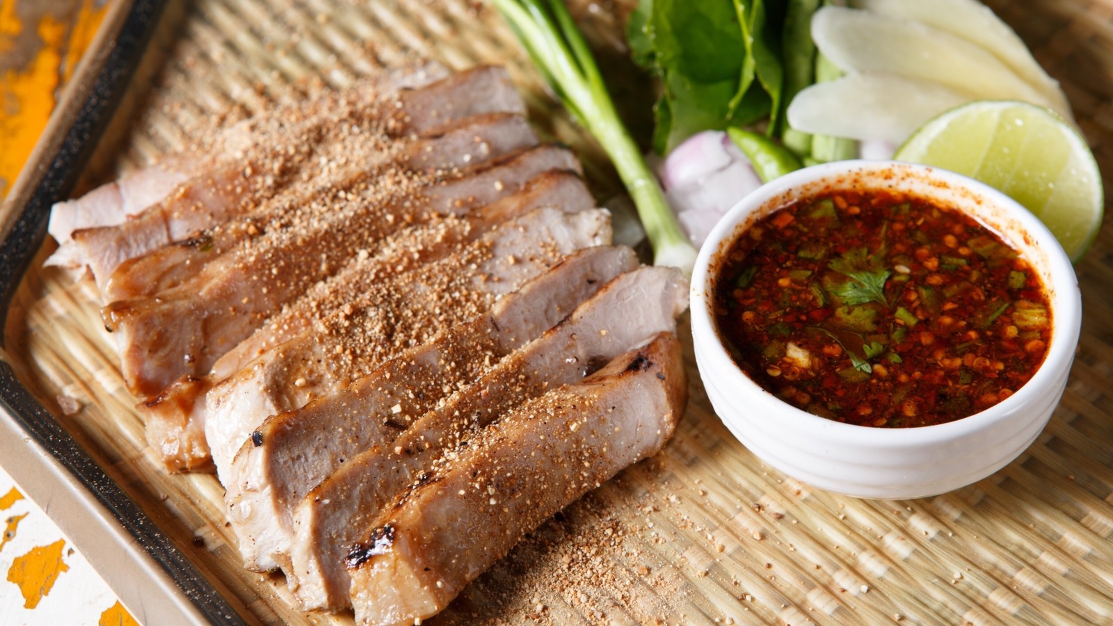 Jeow Som Is Laos' Sour And Spicy Sauce You'll Want To Drizzle Over Steak