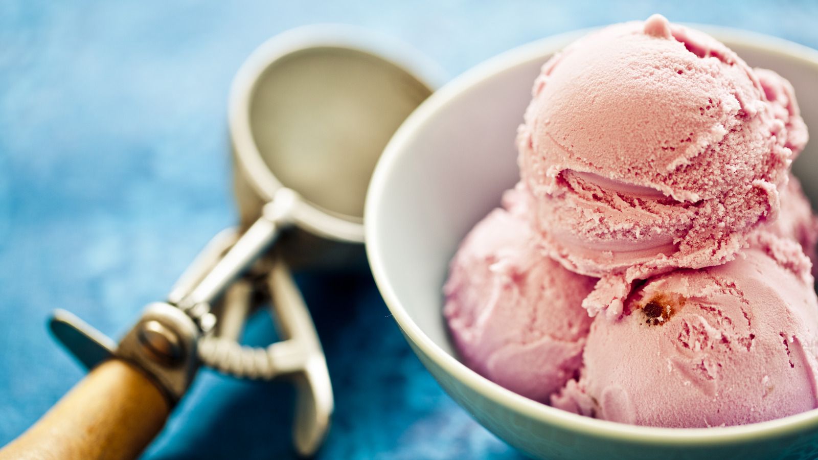 Level Up Your Ice Cream With This Simple Bowl Trick