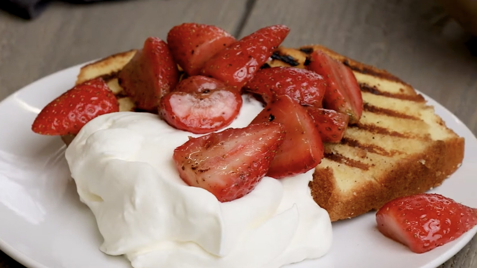 How To Grill Strawberry Shortcake For Better Flavors And Texture