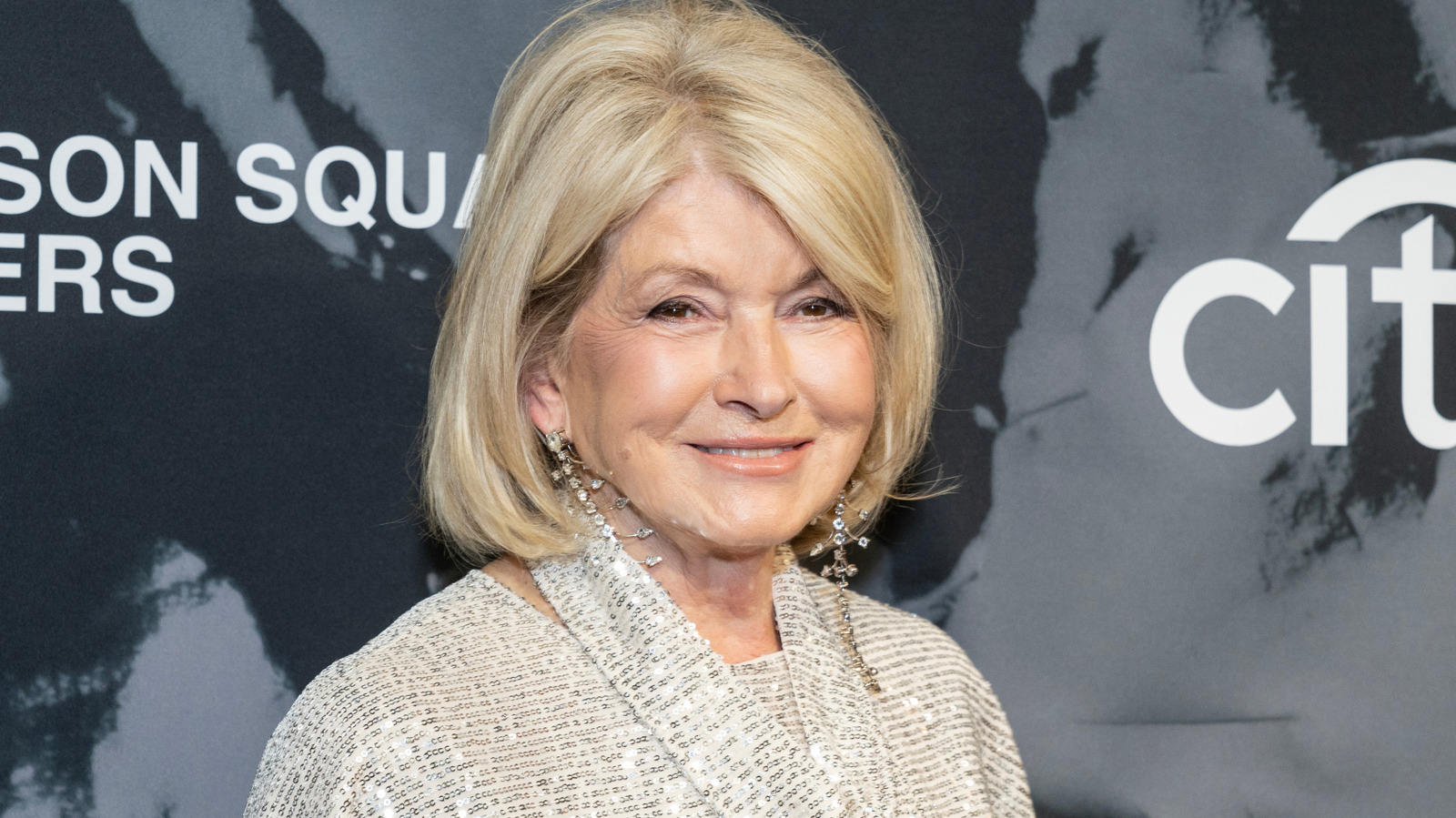 Martha Stewart's No-Phone Dinner Table Rule Has Only One Exception