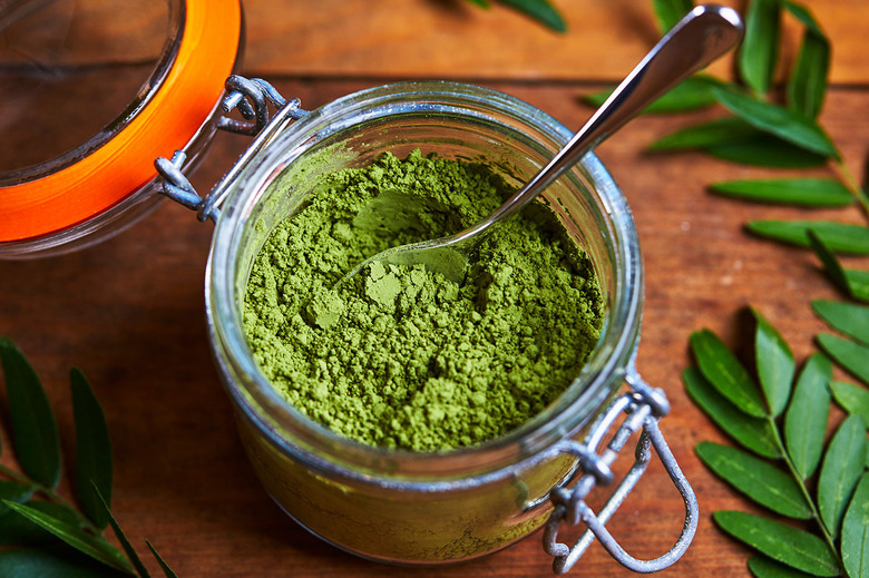 What Is Moringa, And Is It Good For You?