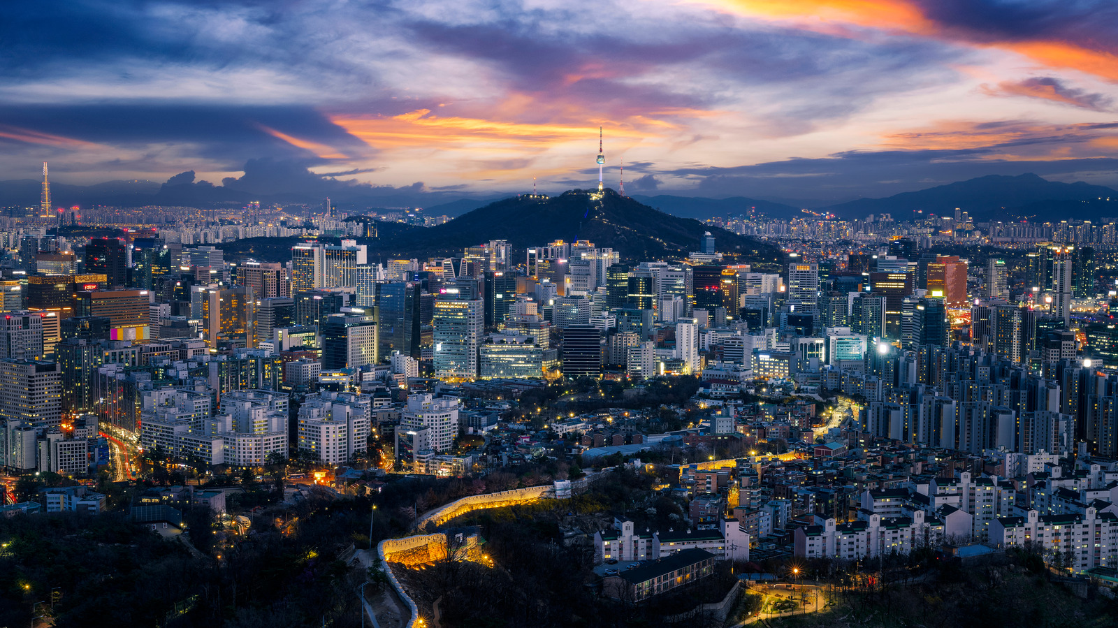 Only 4 Dishes Are Served At Michelin-Approved Myeongdong Kyoja