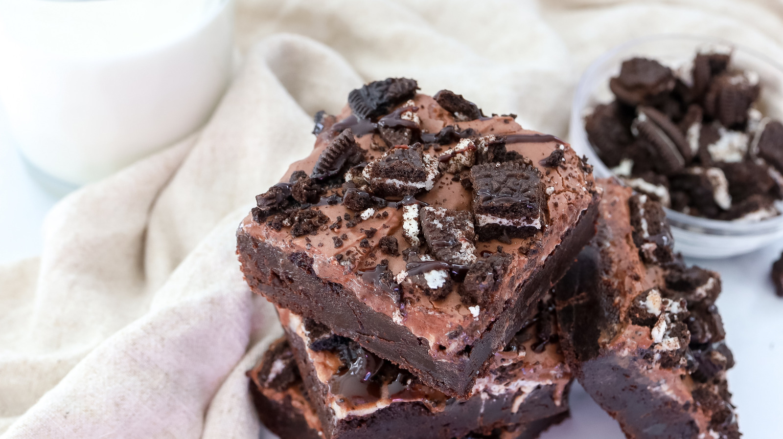 Oreo Poke Brownies Recipe