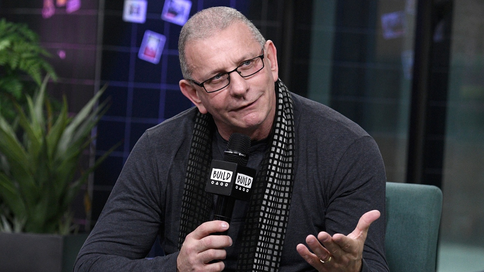 Restaurant: Impossible Fans Will Want To Know About Robert Irvine's New ...