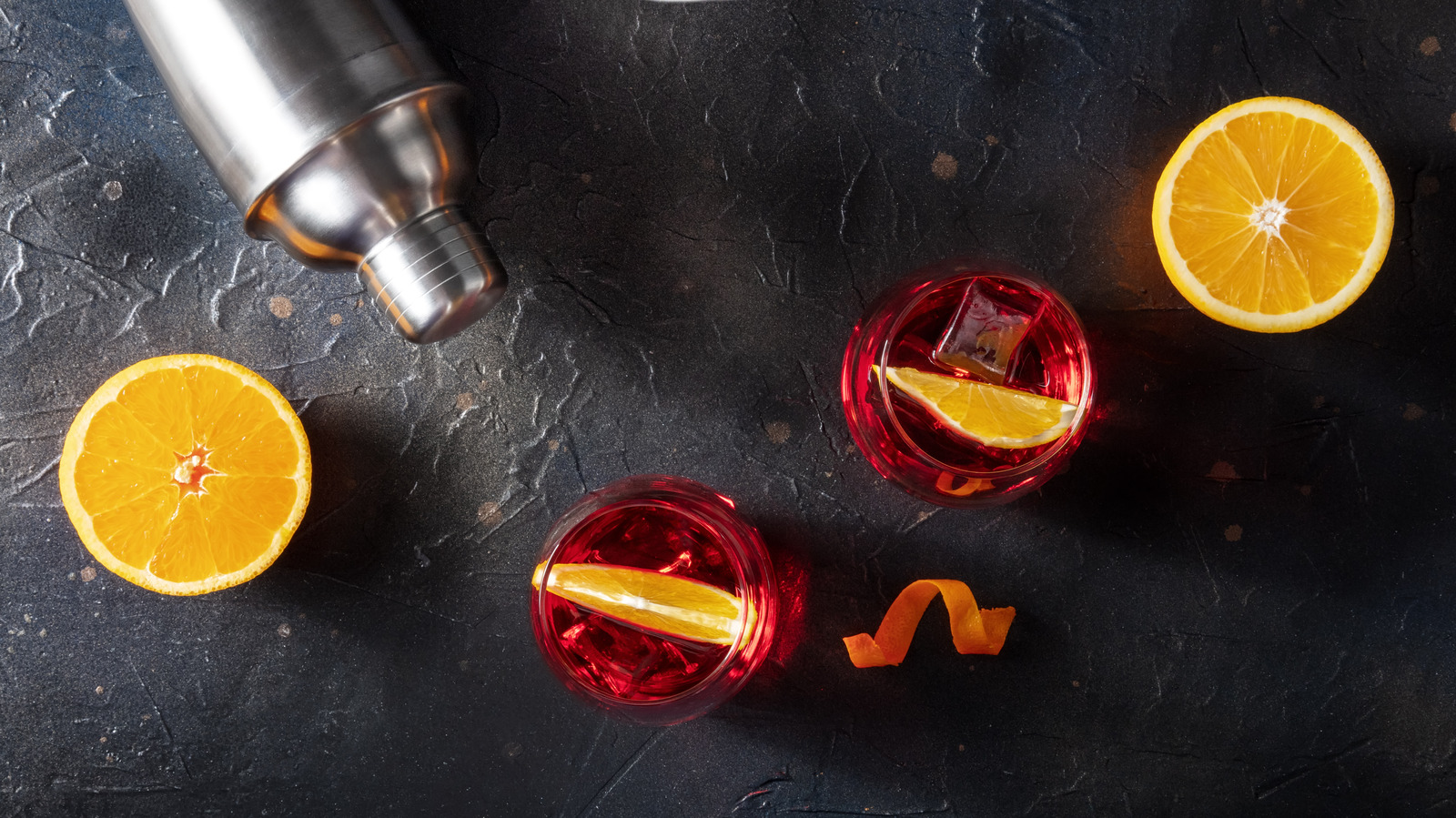 Revolutionize Your Cocktail Game By Rethinking Your Fruit Choices