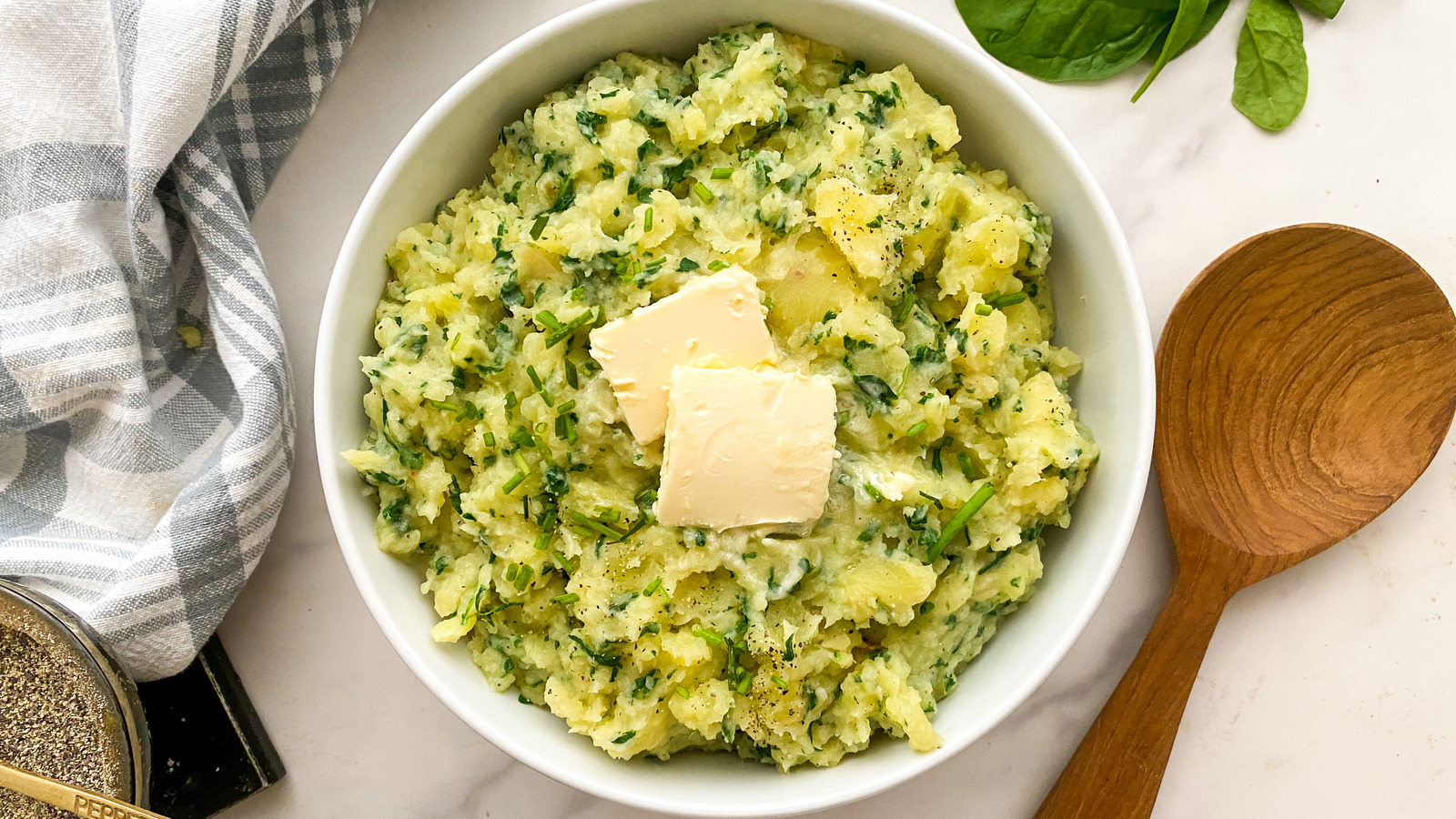 Roasted Garlic Spinach Mashed Potatoes Recipe