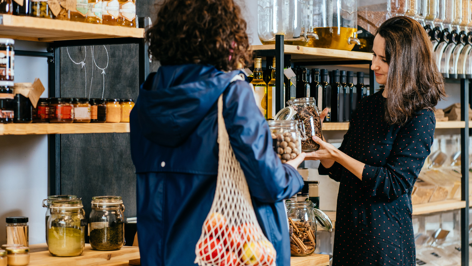 Should You Buy In Bulk At The Grocery Store? It Depends