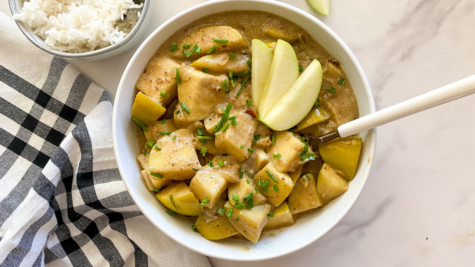 Sri Lankan-Inspired Green Apple Curry Recipe