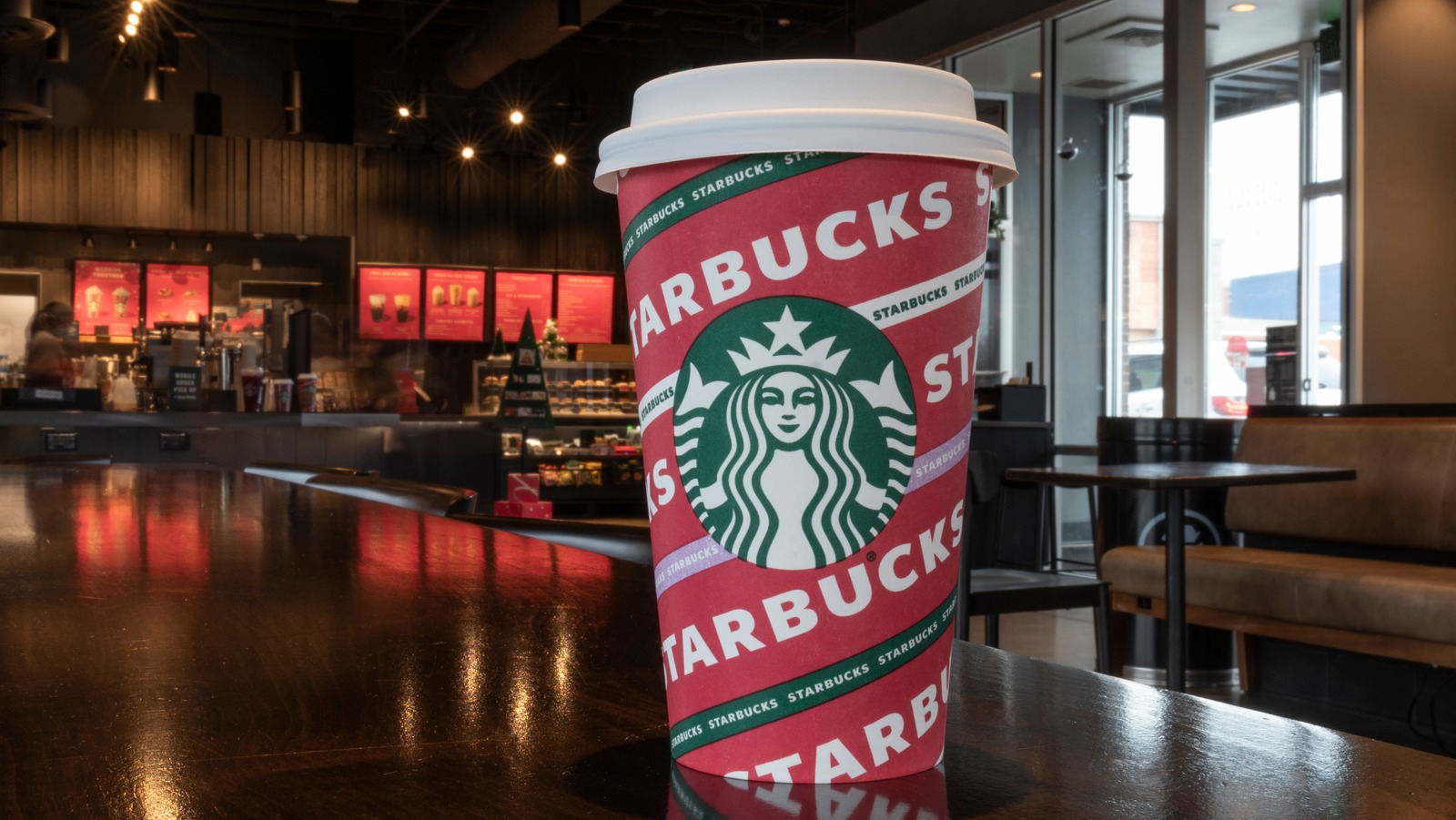 Starbucks Japan's 2022 Holiday Menu Features A New Red Velvet Drink
