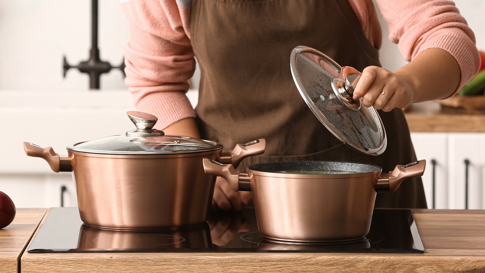 Stay Away From Lids For These 3 Common Cooking Methods Stay Away From Lids For These 3 Common Cooking Methods