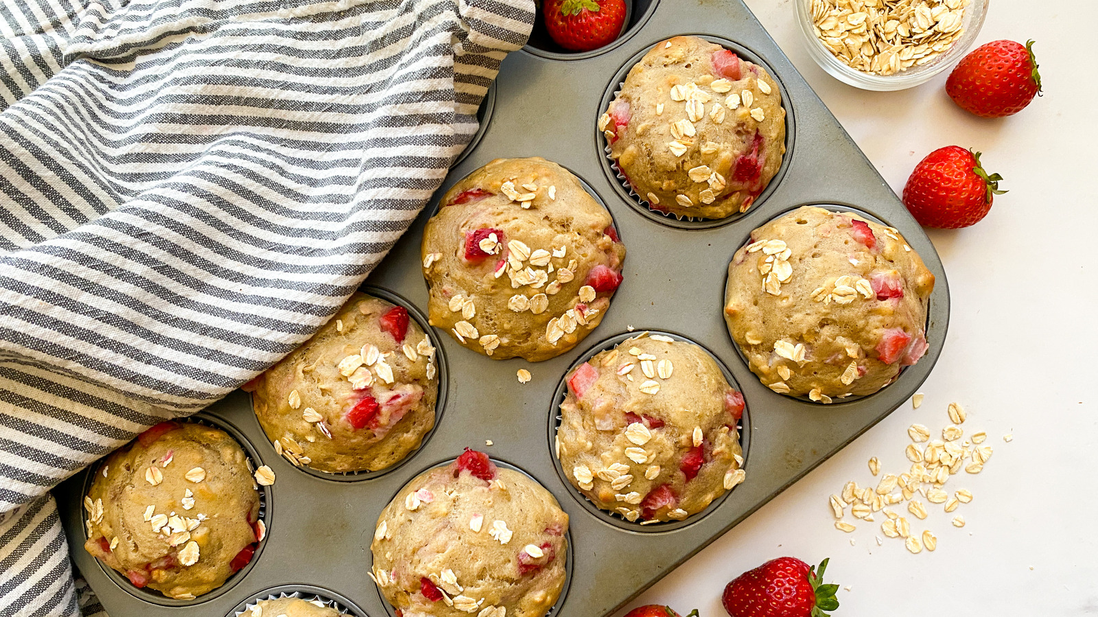 Strawberry Oatmeal Muffins Recipe