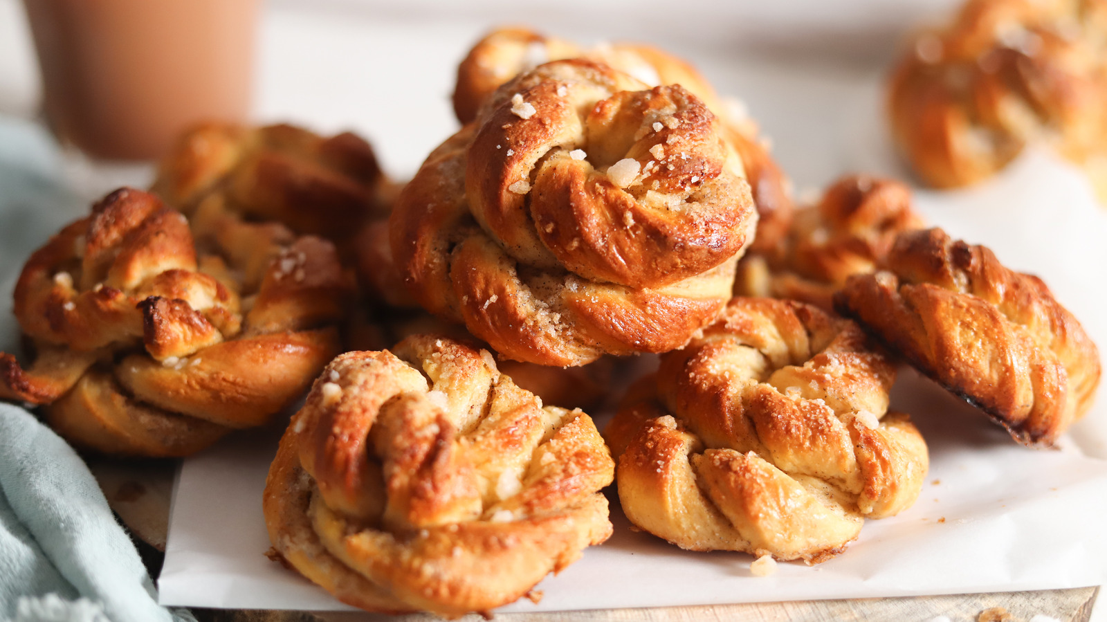 Swedish Cardamom Buns (Kardemummabullar) Recipe