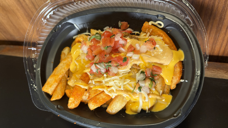 Taco Bell Shredded Beef Nacho Fries Review