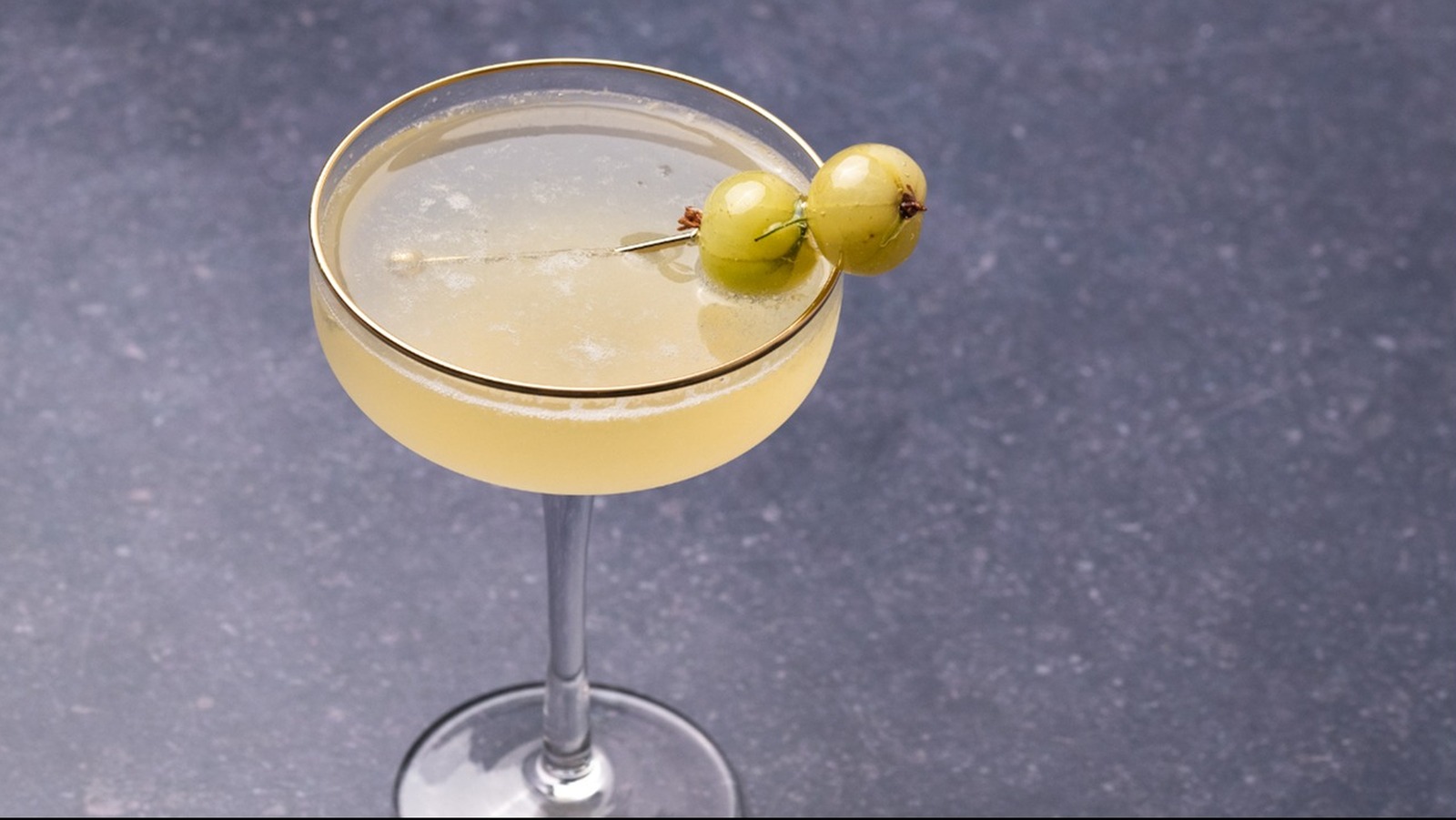 How To Garnish Your Cocktail With Tanghulu