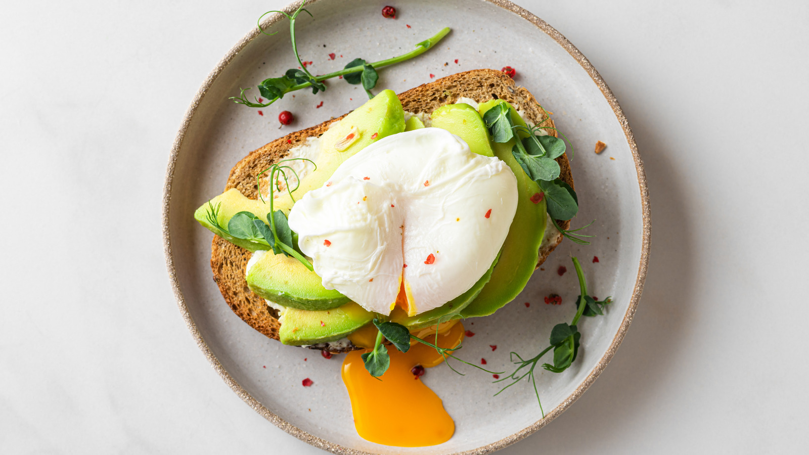 The 11 Biggest Mistakes Everyone Makes When Poaching Eggs