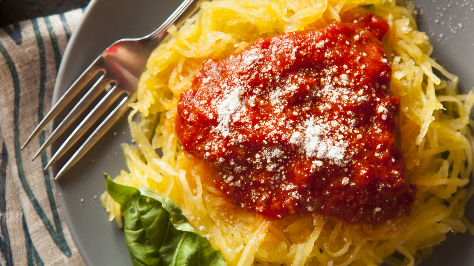 The 2 Best Methods For Cutting Spaghetti Squash, Explained
