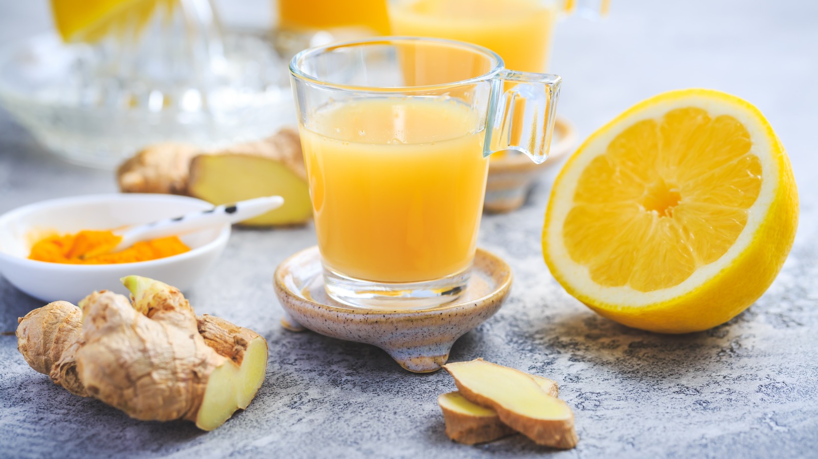 The 3 Ingredient Ginger-Lemon Tonic You Can Enjoy Year Round