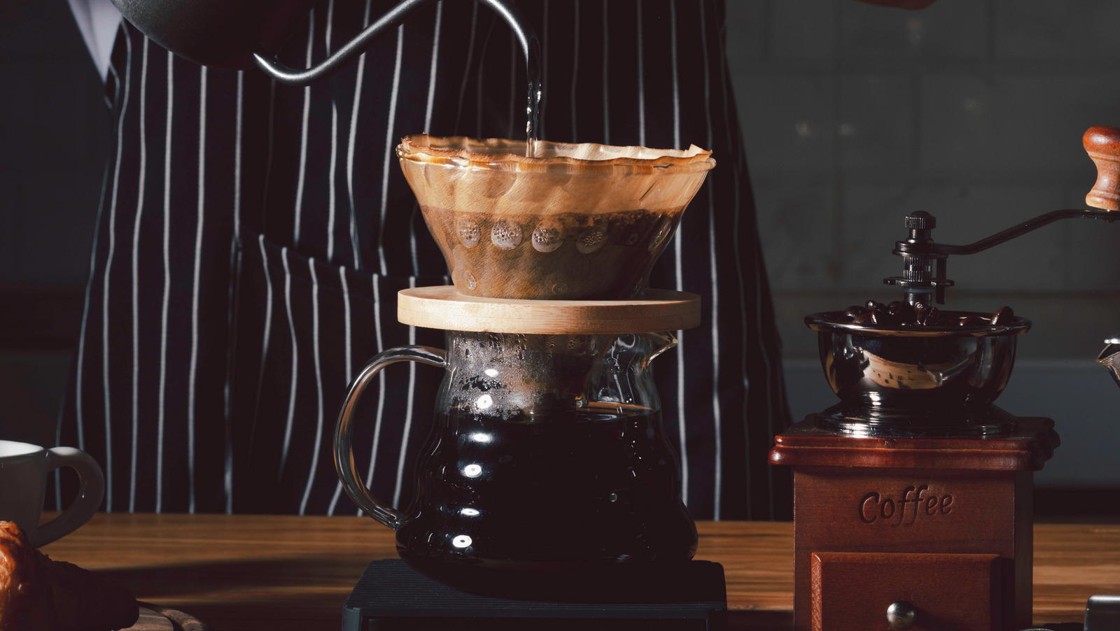 The 3 Telltale Signs Of A Perfect Pour-Over Coffee