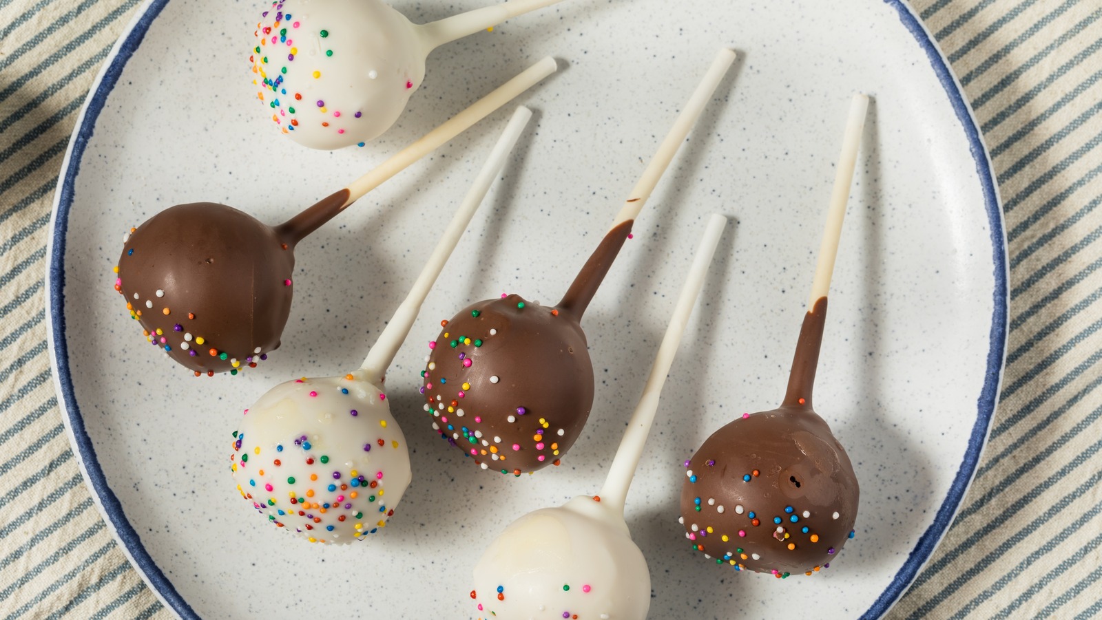 The Absolute Best Starbucks Cake Pop Flavor Is A Collab Waiting To Happen