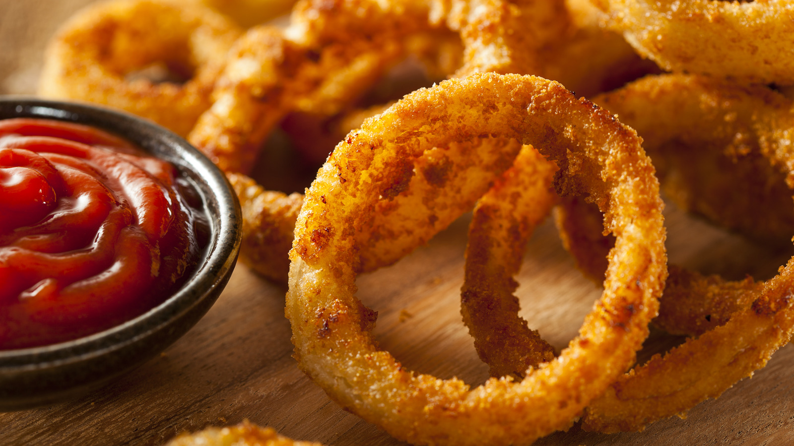 The Absolute Best Type Of Onion To Use For Onion Rings