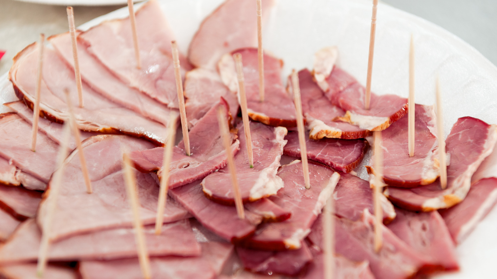 The Best Days To Shop At Costco If You're After The Free Samples