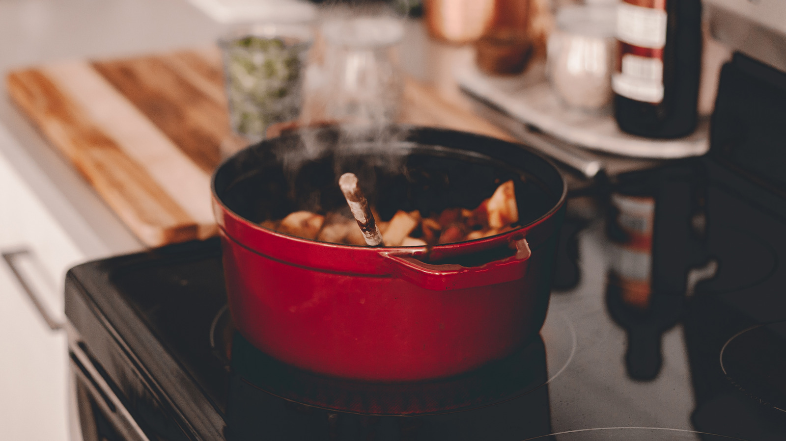 The Best Time To Transfer Dutch Oven Dishes From The Stovetop To Finish ...