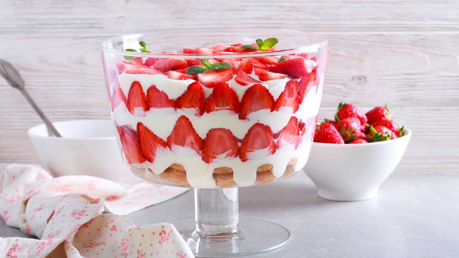 Why You Should Choose Pound Cake For Delightful Trifles