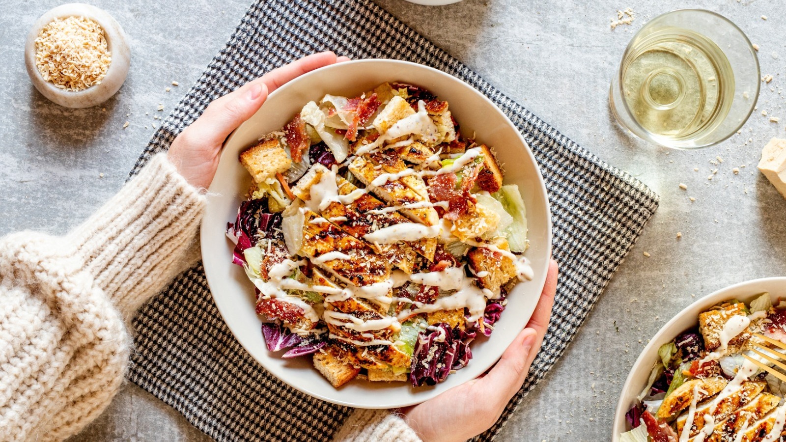 The Best Type Of Wine To Pair With Caesar Salad