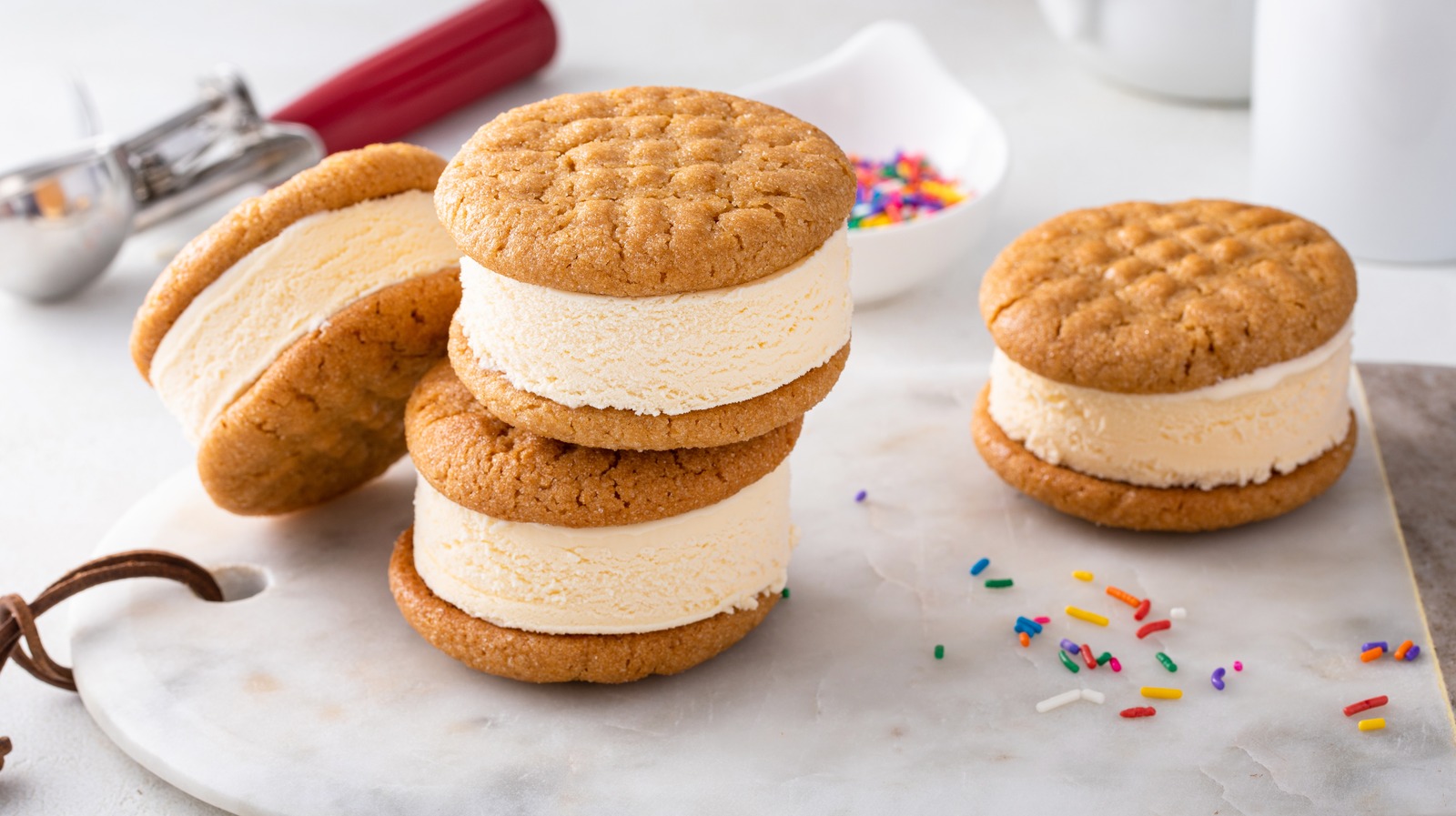 British Digestive Biscuits Make For Great Ice Cream Sandwiches