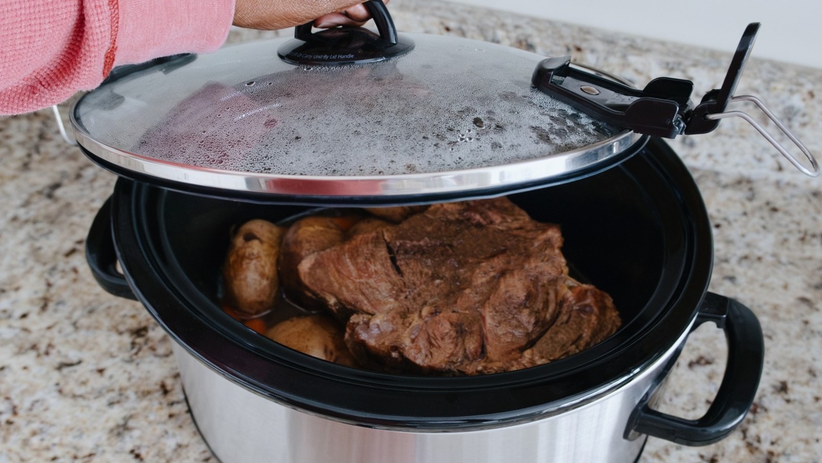 Sealing The Lid On Your Crockpot Could Be A Big Mistake