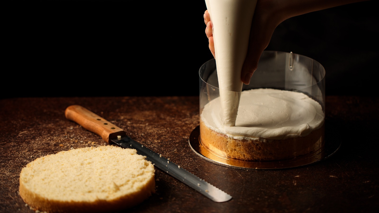 The DIY Trick To Help You Frost Baked Goods Like A Professional