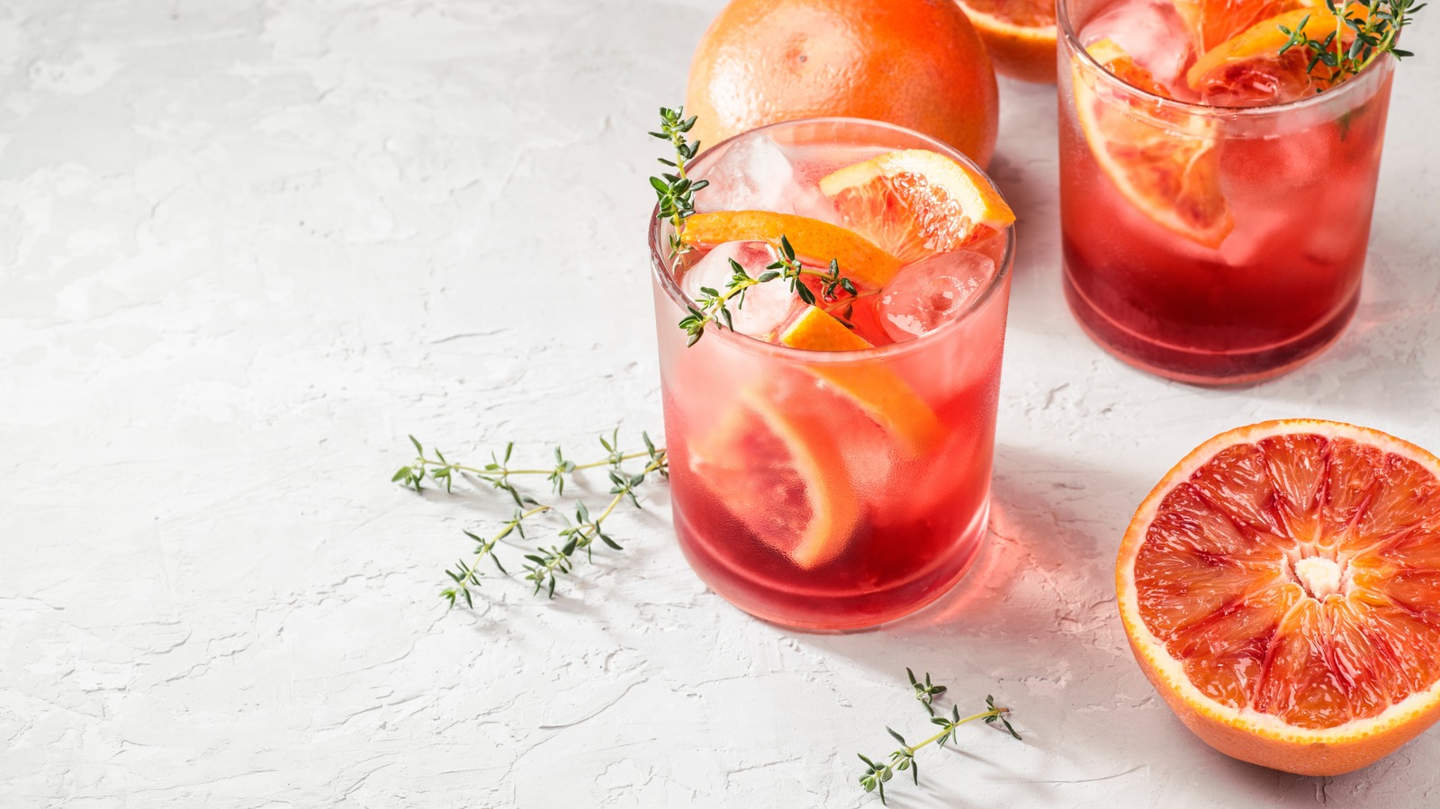 The Dried Ingredients To Bring Campari Flavors To Non-Alcoholic Drinks