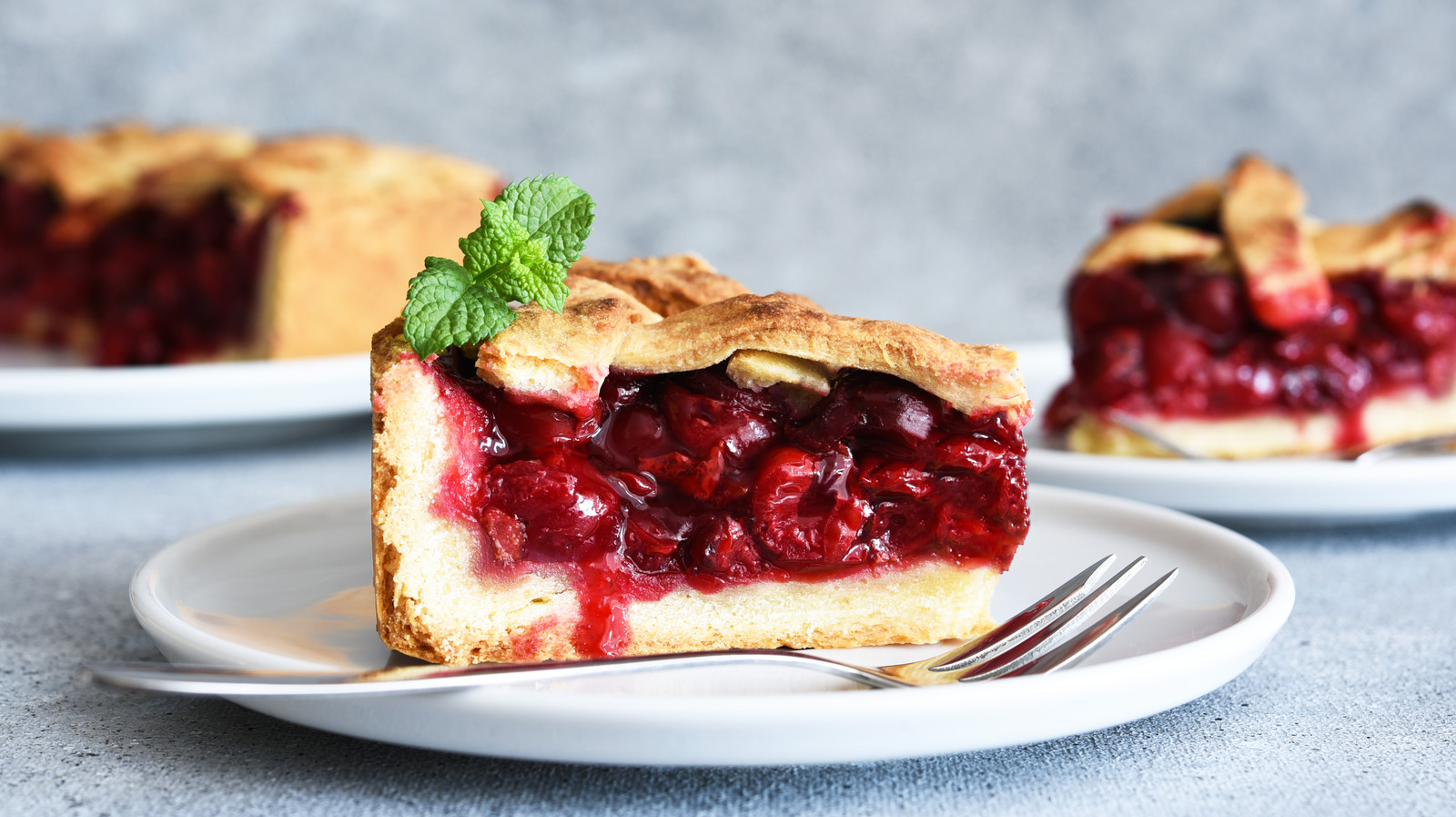 The Easy Tip To Make Sure Your Pastry Will End Up With A Crisp Bottom