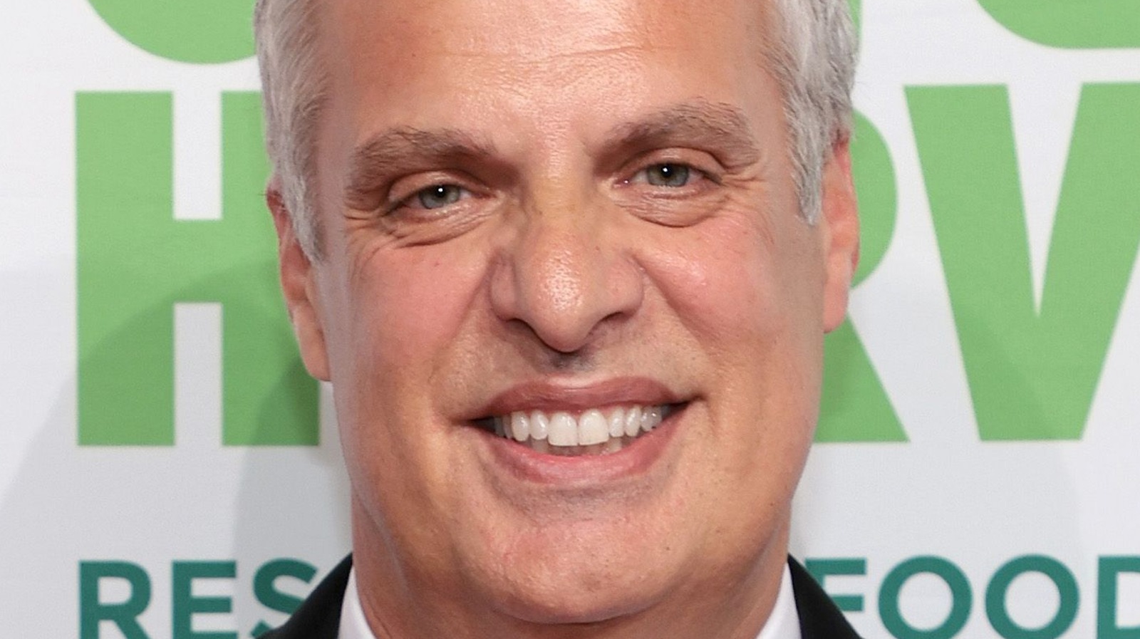 The Flavorful Oil Eric Ripert Adds To Tuna Tartare