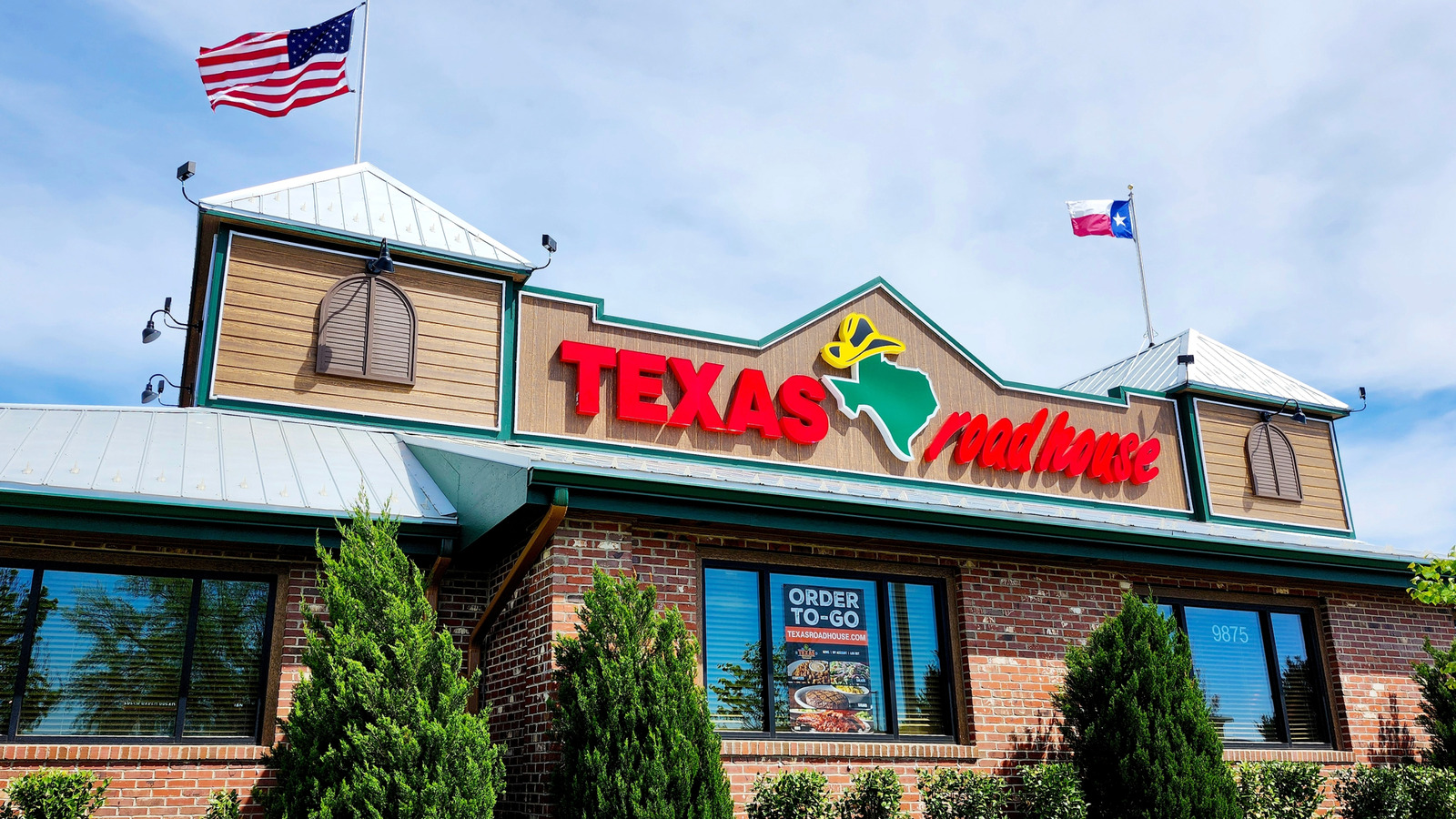 The Line Dance At Texas Roadhouse Does Actually Serve A Purpose