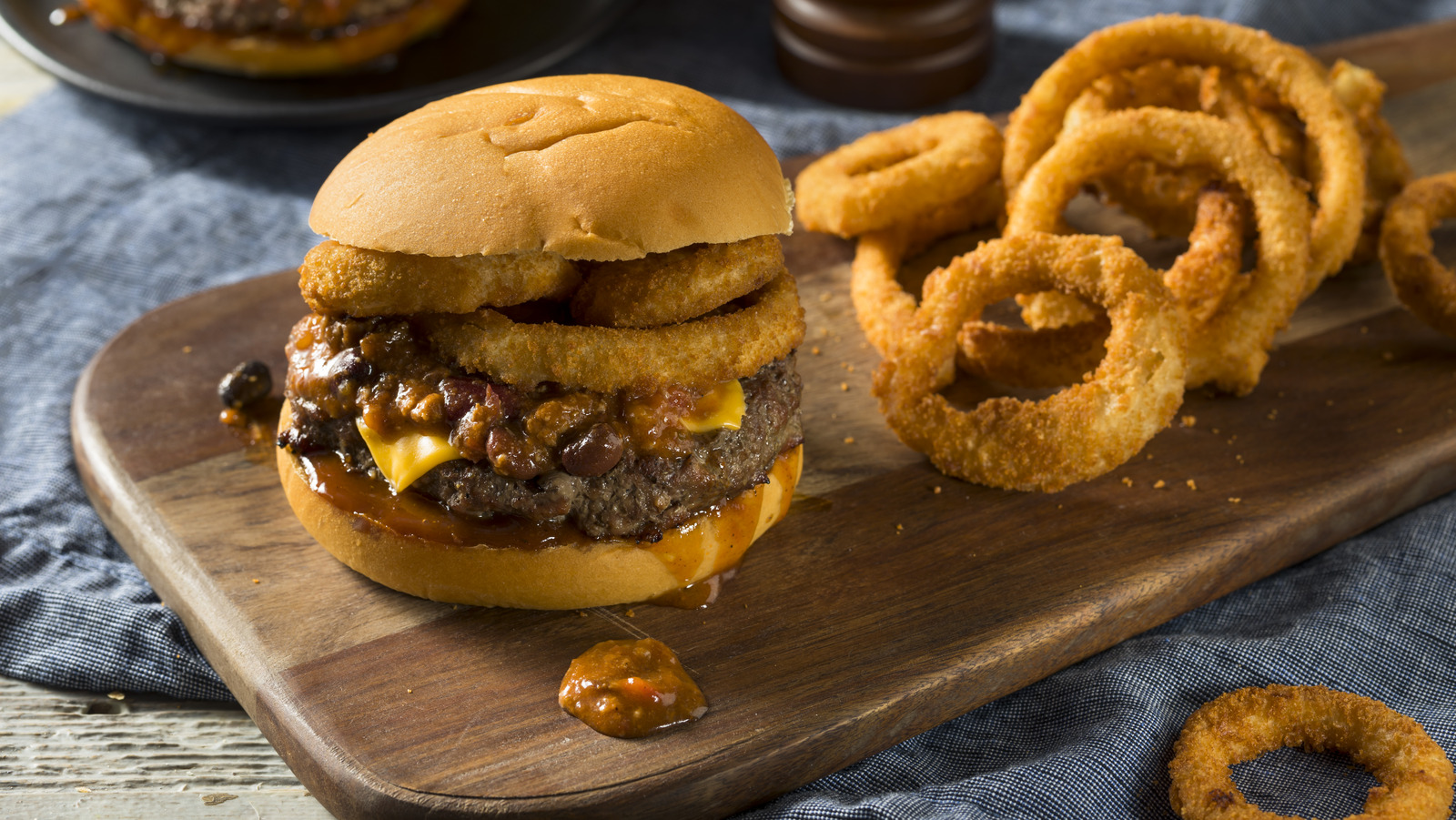 The Fried Snack Hack To Add More Flavor To Your Burgers