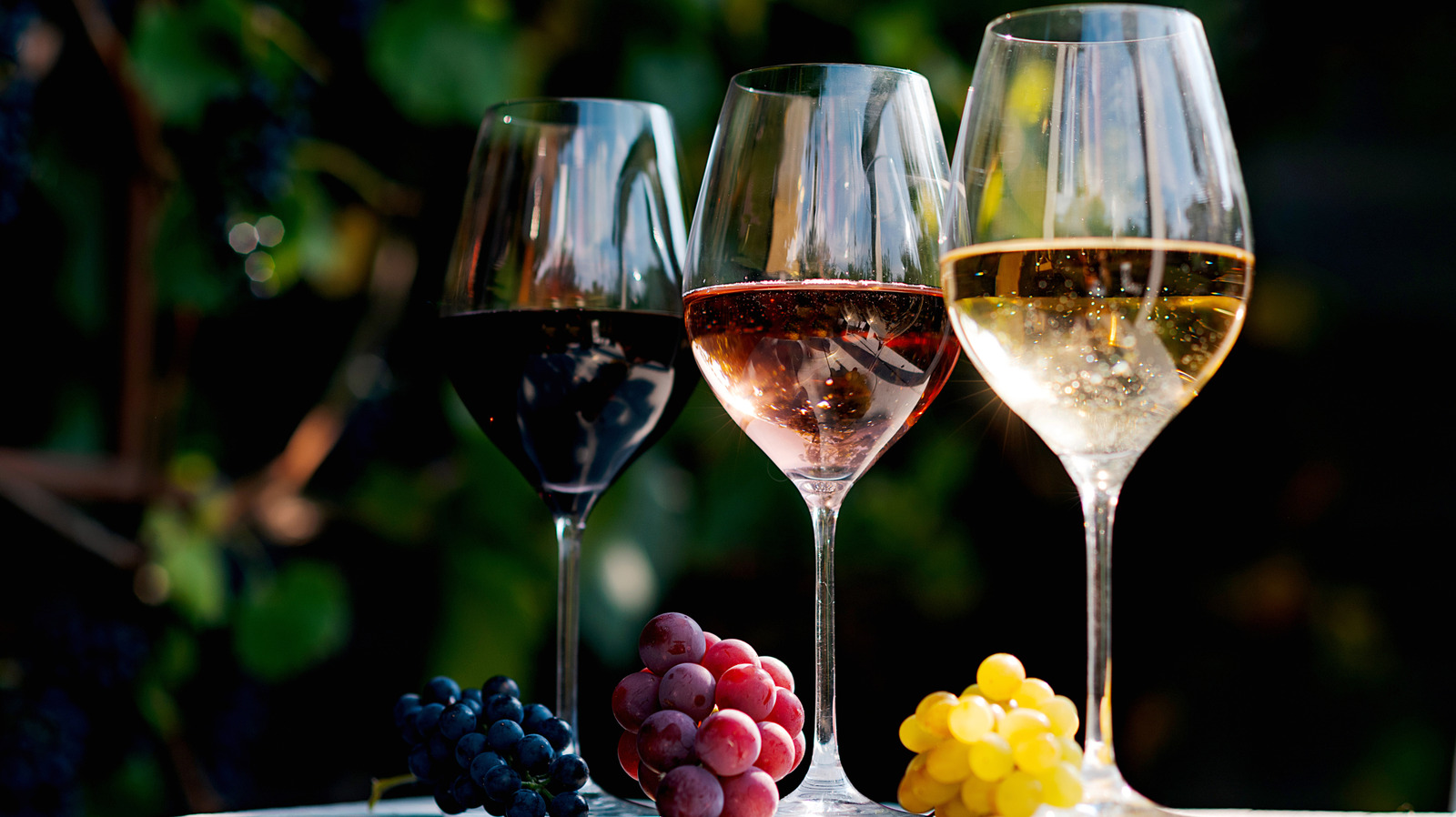 Chill Your Wine Better By Swapping Ice Cubes For Frozen Grapes