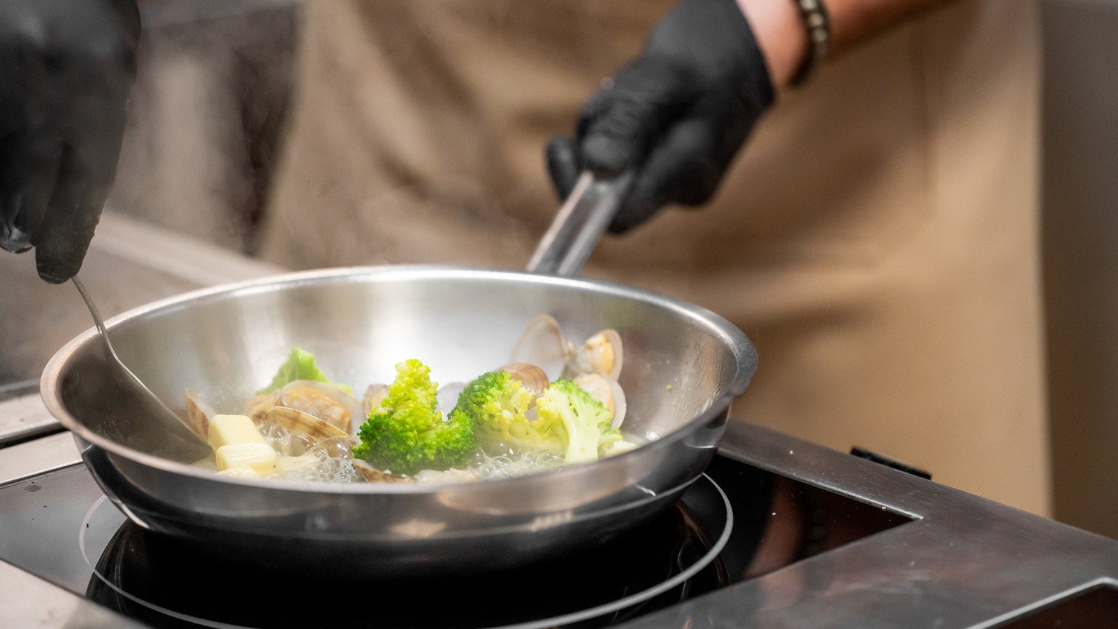 The Highest-Rated Stainless Steel Pan On Consumer Reports Isn't Caraway ...