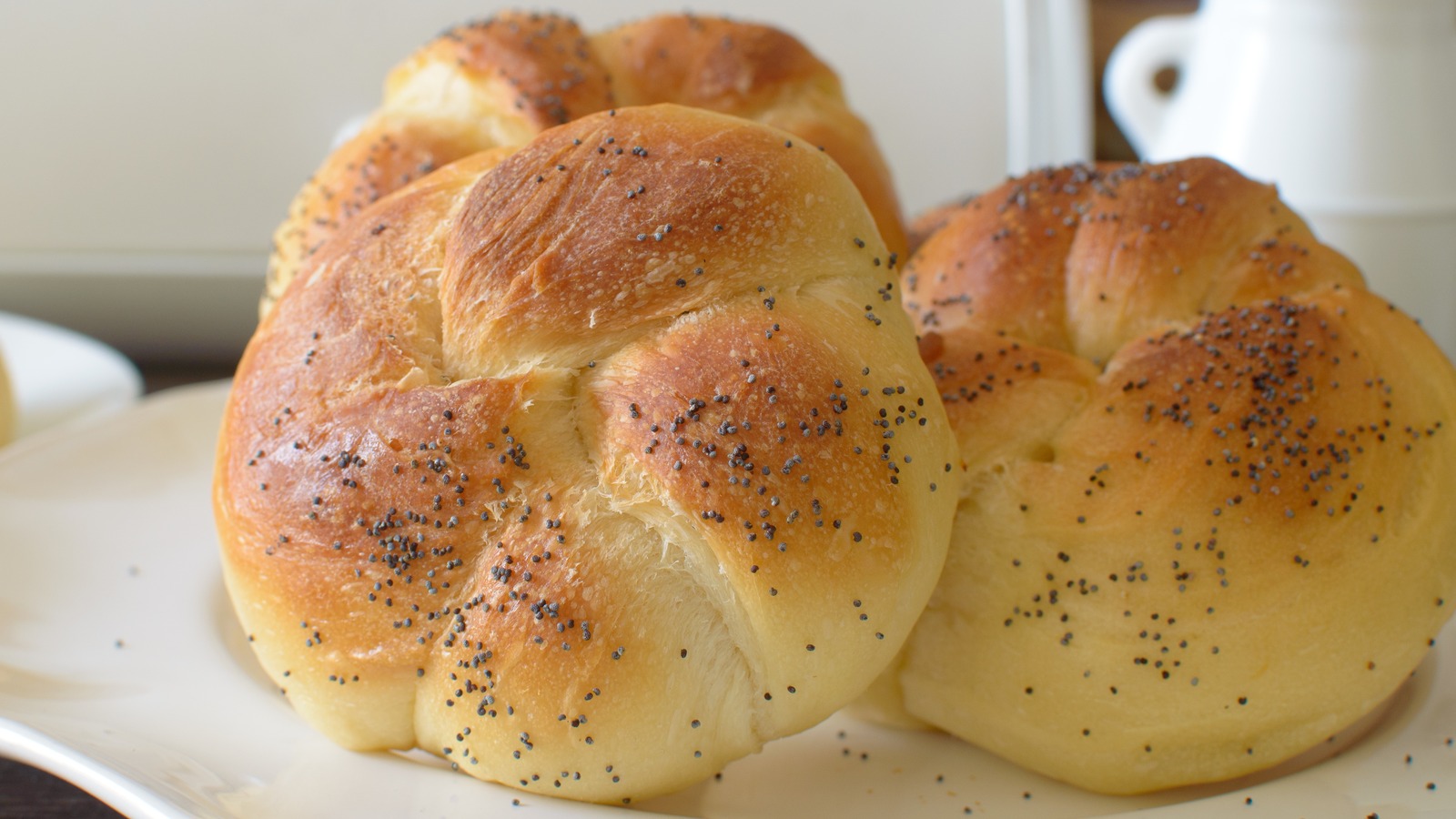 The Humble Buttered Roll Is A NYC Breakfast Staple