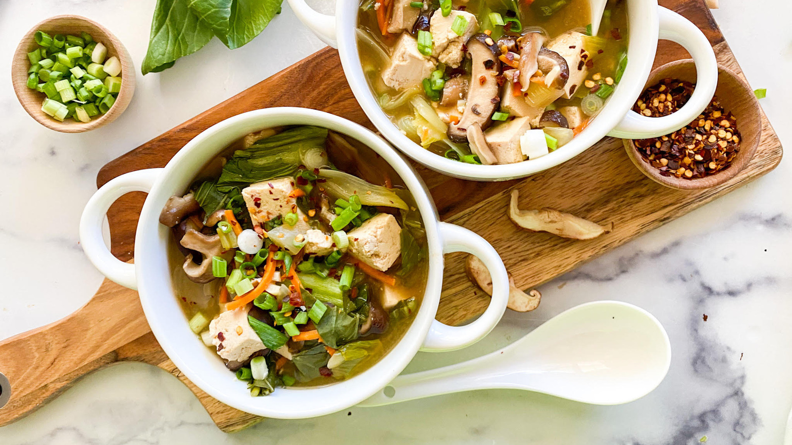 The Key Ingredient For Flavor-Packed Soups And Stews Is Shiitake ...