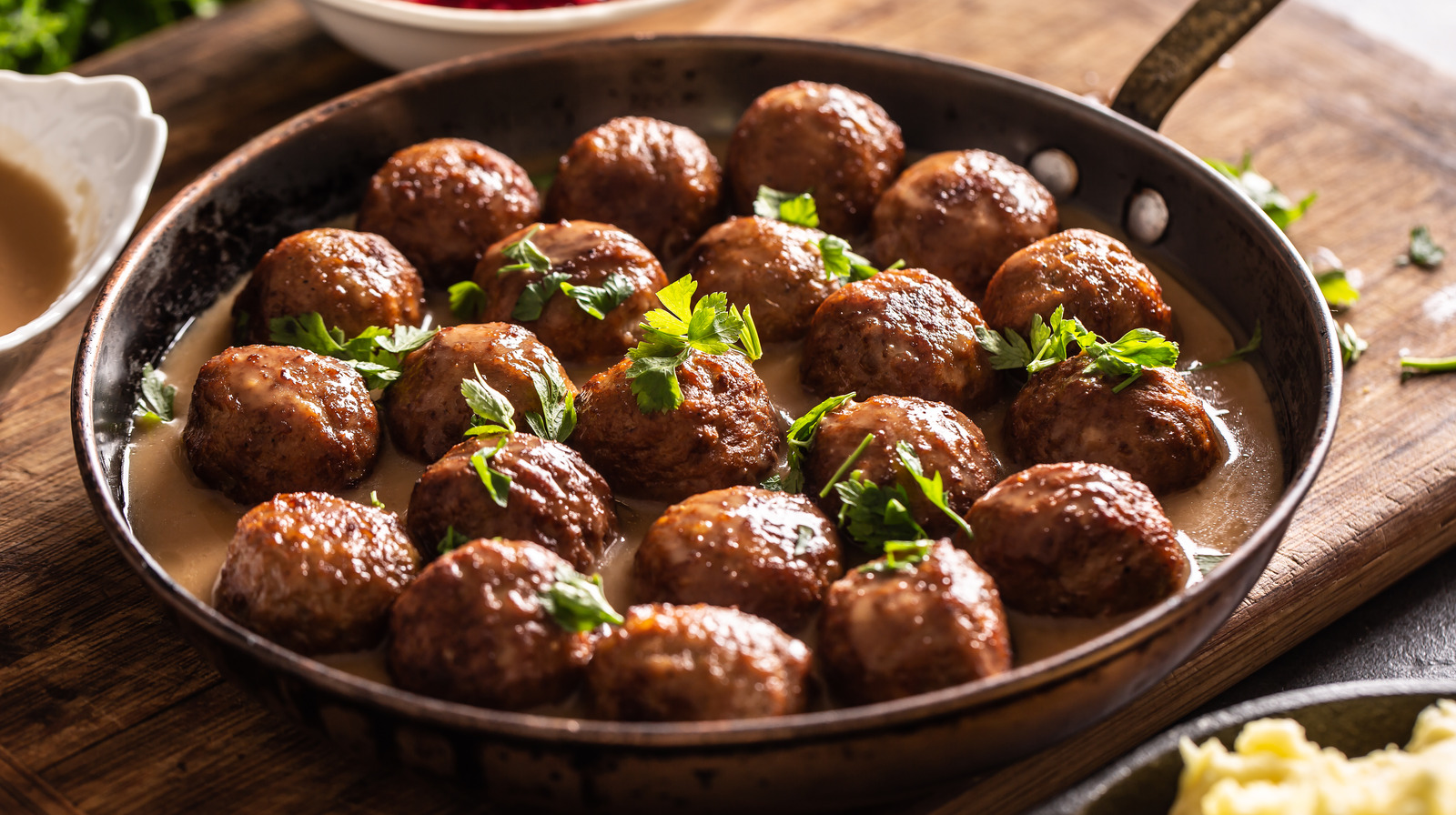 The Key To Making Sure Your Meatballs Don't Overcook
