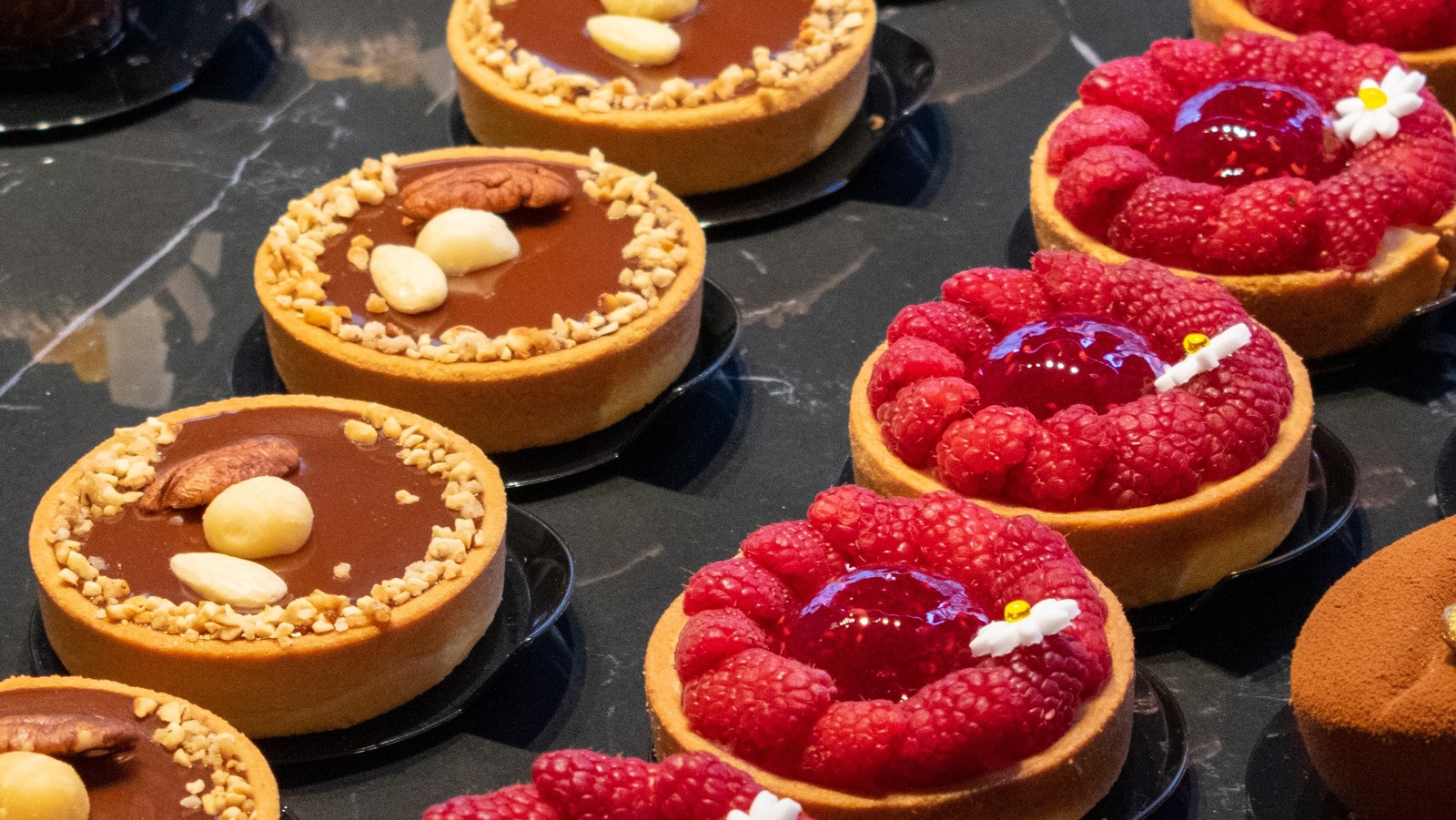 The Kitchen Tool Pastry Chefs Use To Smooth Tart Shell Edges