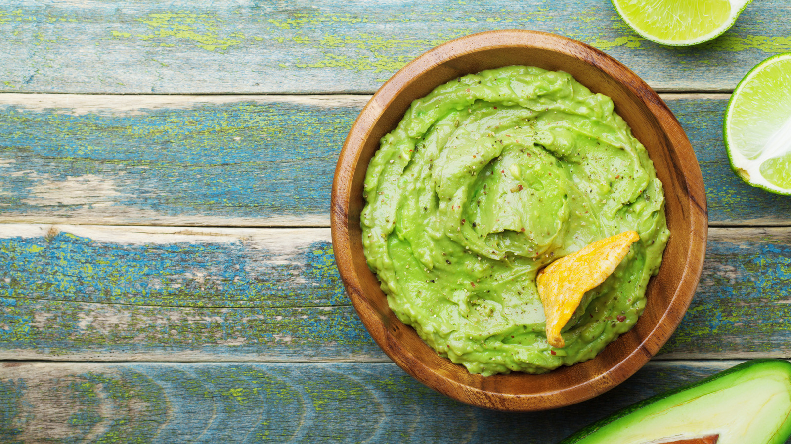 The Kitchen Tool You Should Be Using For The Creamiest Guac
