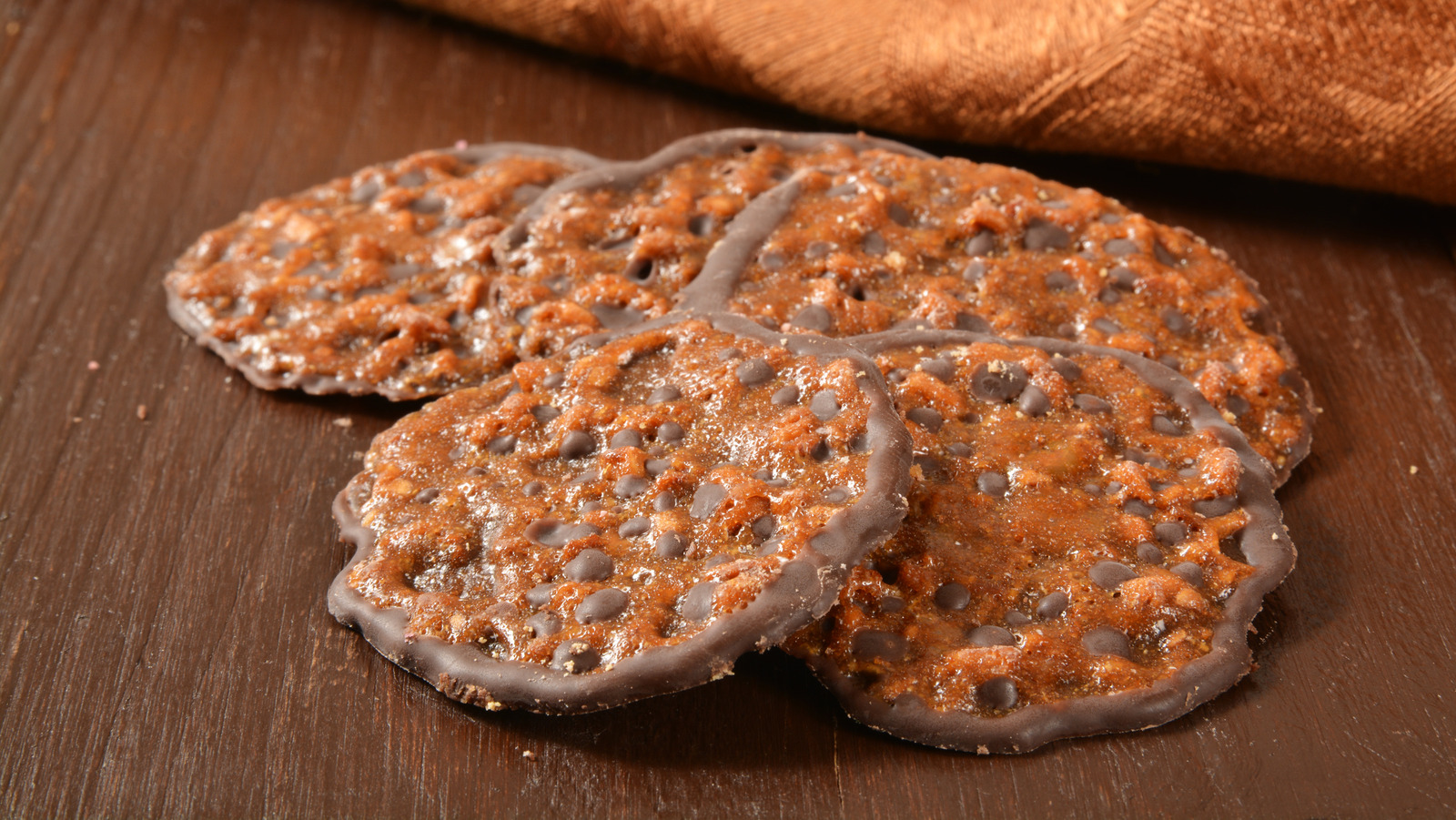 The Light And Crispy French Cookies Inspired By Gold Coins - Tasting ...