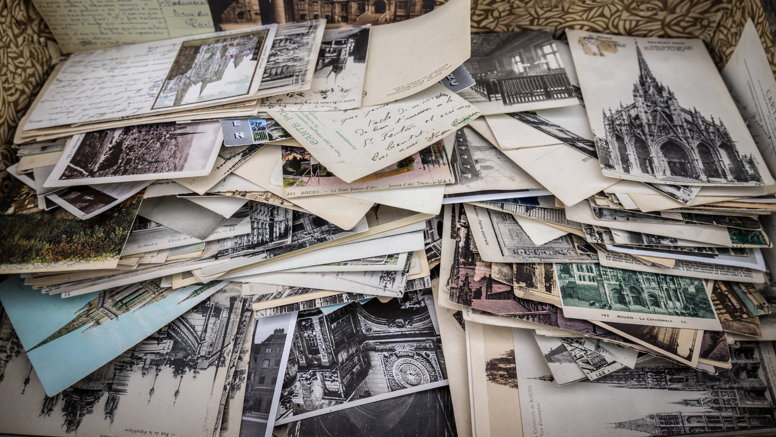 Maine's Beloved The Lost Kitchen Restaurant Only Accepts Postcard ...