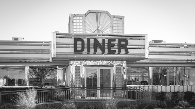 The Massive Collection Of Diner Relics Every History Buff Should See