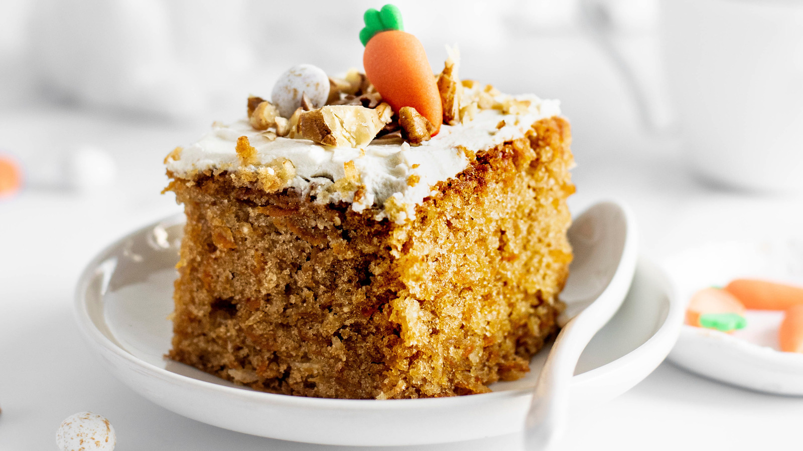 The Offbeat Ingredient Swap That Will Save You Time On Carrot Cake