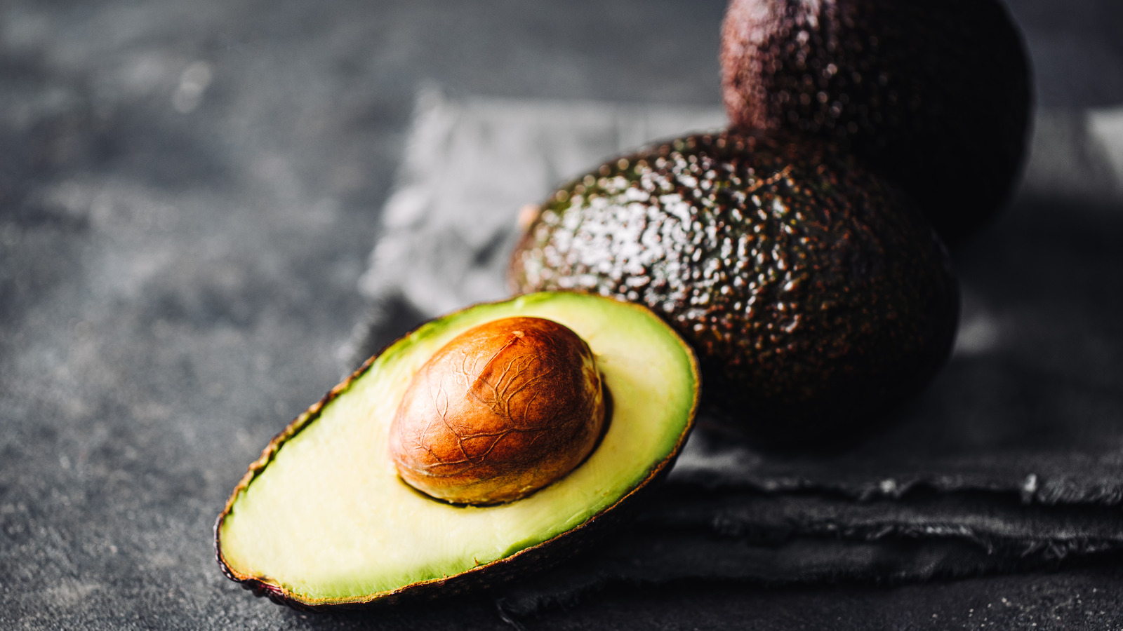 The Oven Hack To Speed-Ripen An Avocado